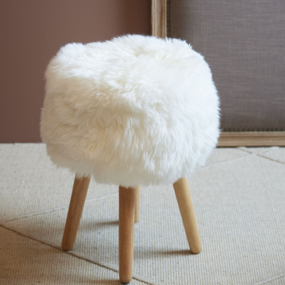 Sheepskin Stool - Ivory | Sheep Wool | Meadows & Byrne